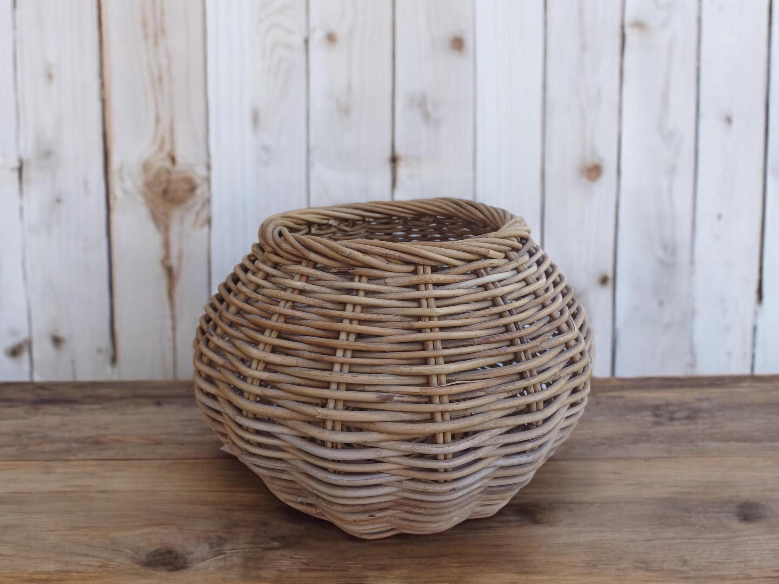 Vintage Large Round Wicker Basket Household Storage Container Rattan ...