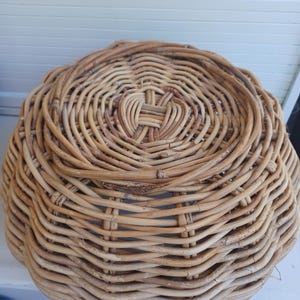 Vintage Large Round Wicker Basket Household Storage Container Rattan ...
