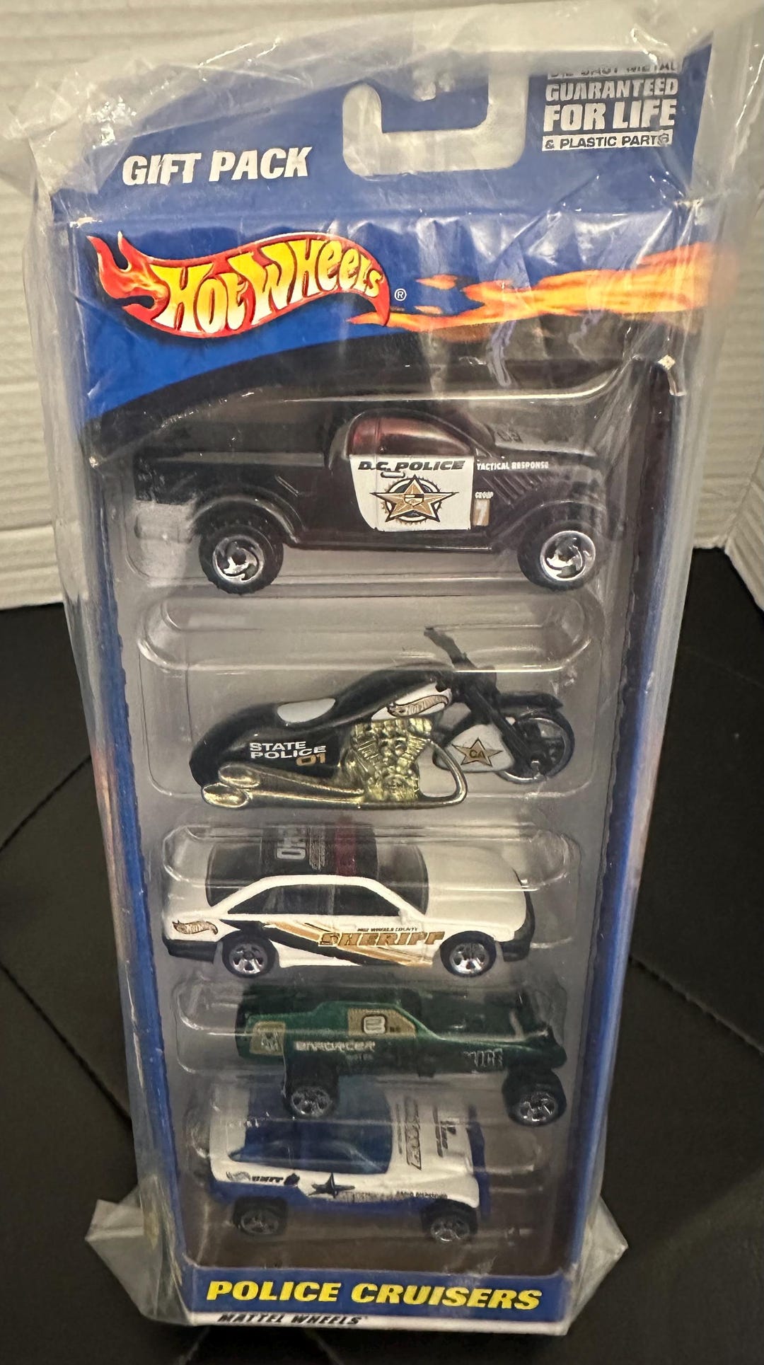 Hot Wheels Police Cruisers Mattel Wheels 1:64 Scale 5 Vehicle Set 2000 ...