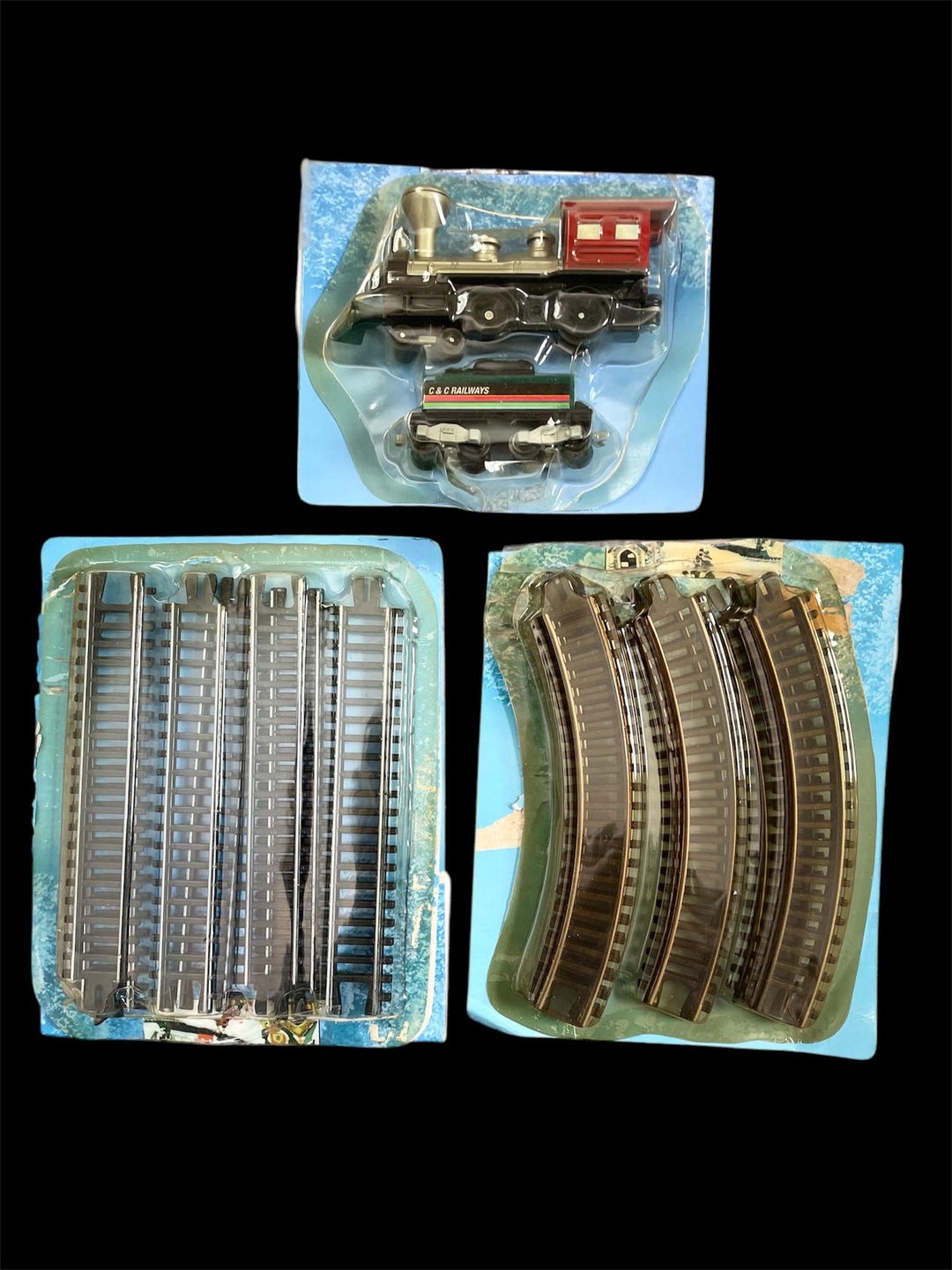 Cobblestone Corners Train Tracks and Train Set - Battery Operated ...