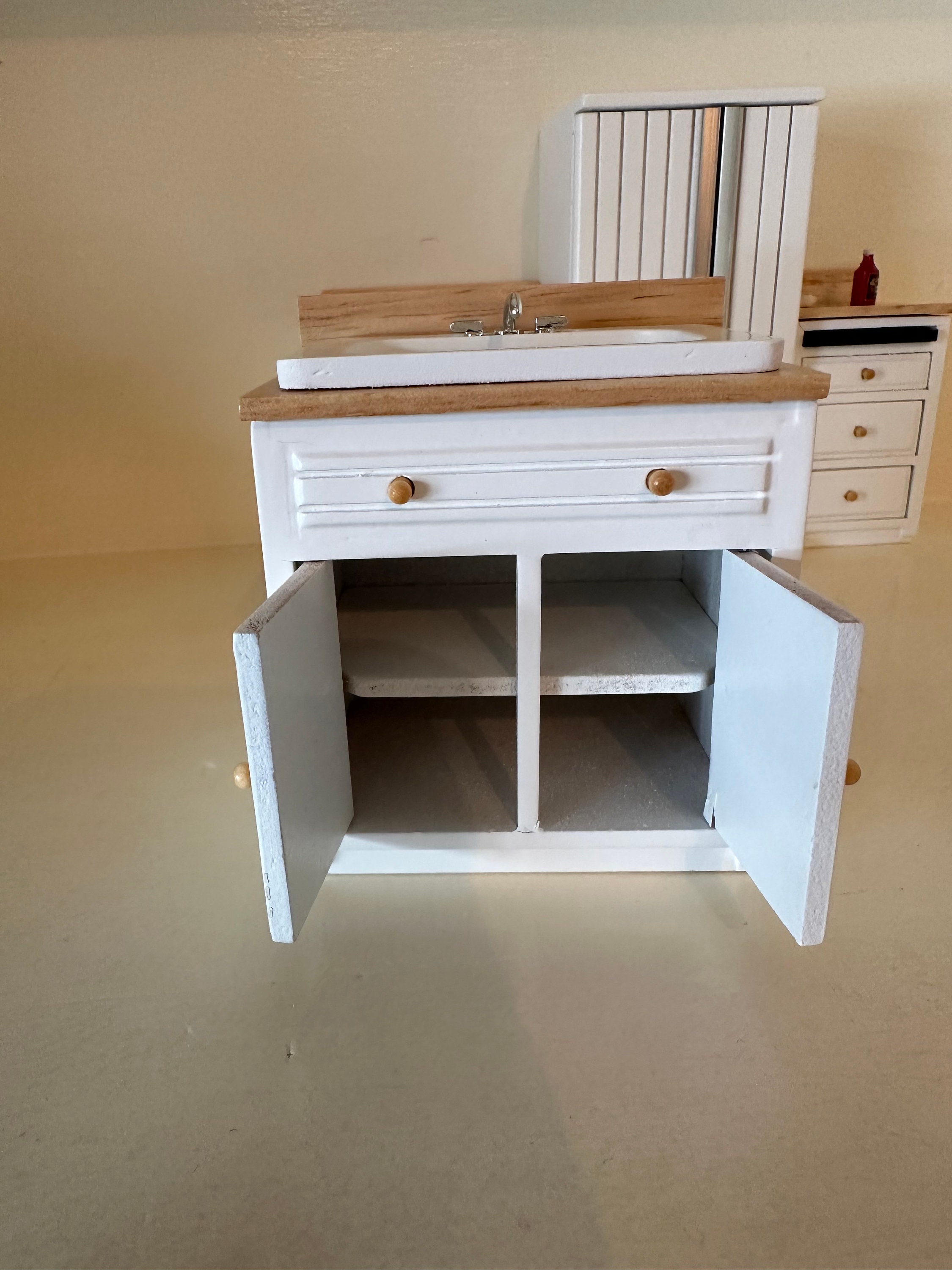 7 Piece Oak Dollhouse Kitchen Set by Town Square Miniatures With ...