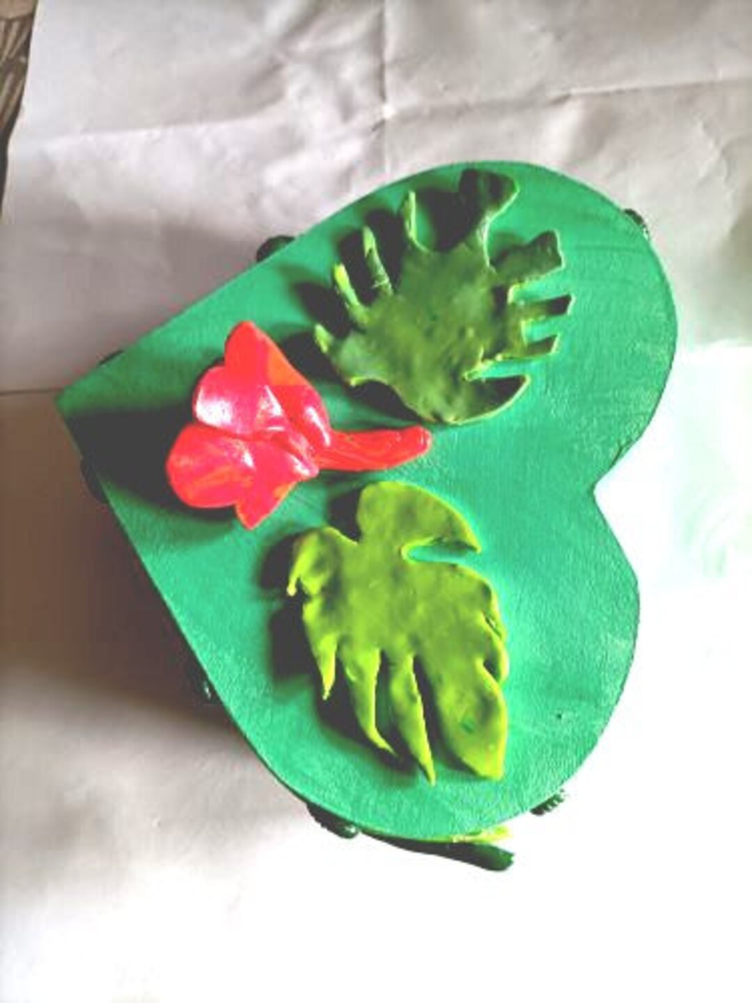 Green Wooden Candy Box With Green Leaves and Two-color Pink - Etsy