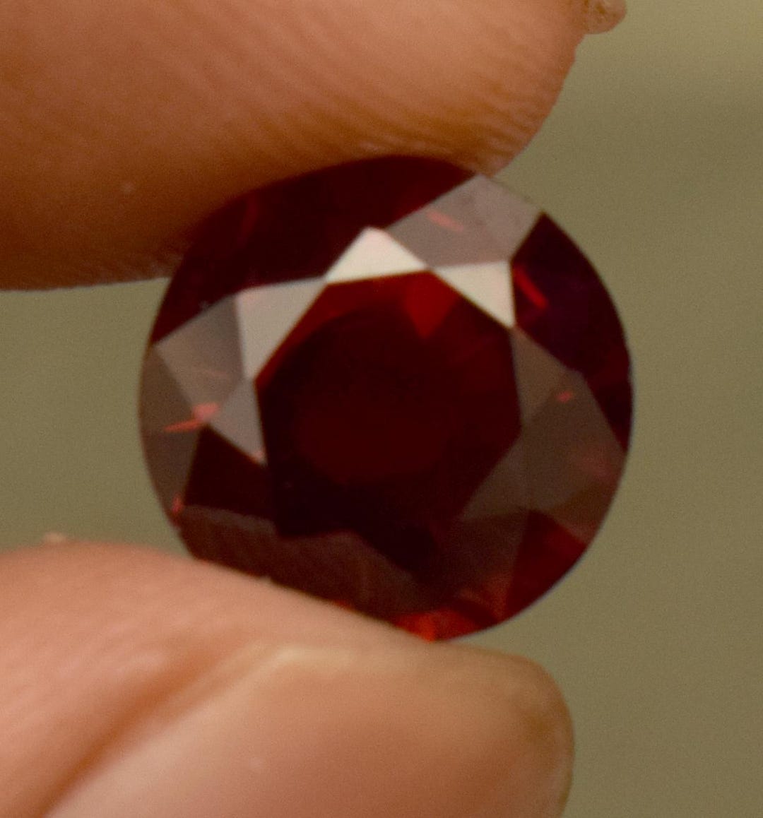 Red Garnet Gemstone: 7.90 Ct Lab Grown Round Cut Loose Stone - Etsy