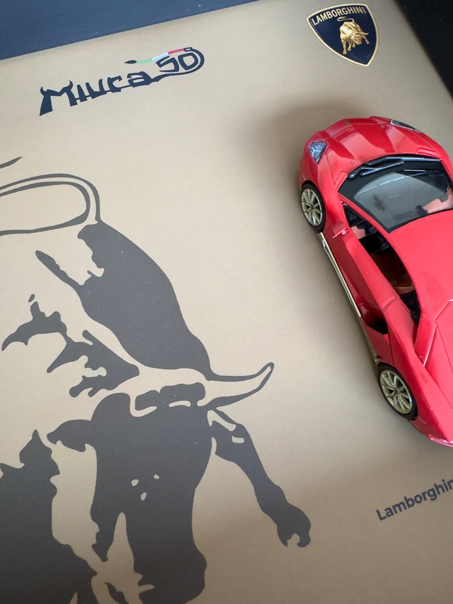 Lamborghini Aventador LP700-40 50th Anniversary Miura Homage 3D Shadow ...