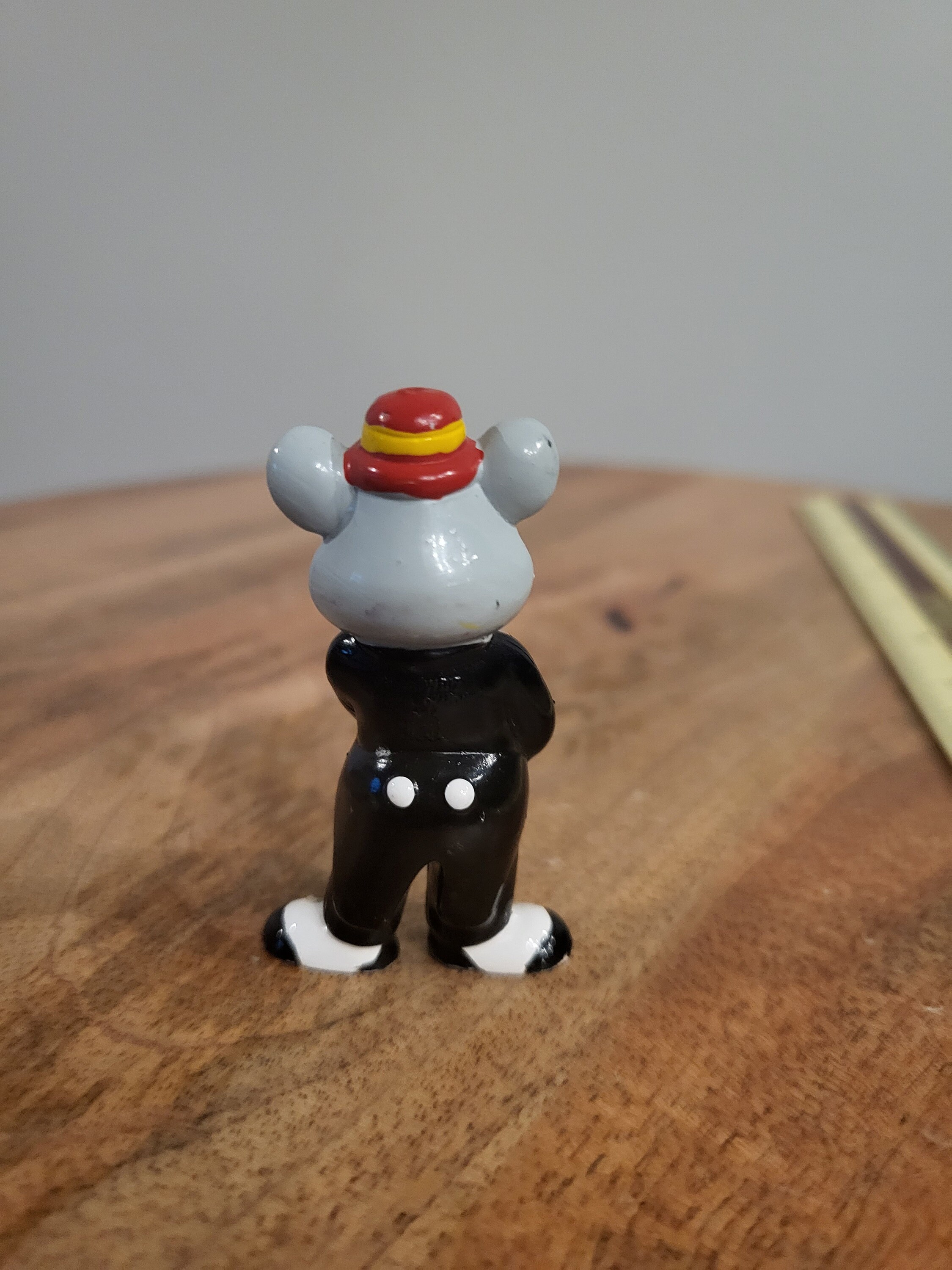 Vintage Chuck E Cheese Pvc Figure Cake Topper Tuxedo 1994 - Etsy