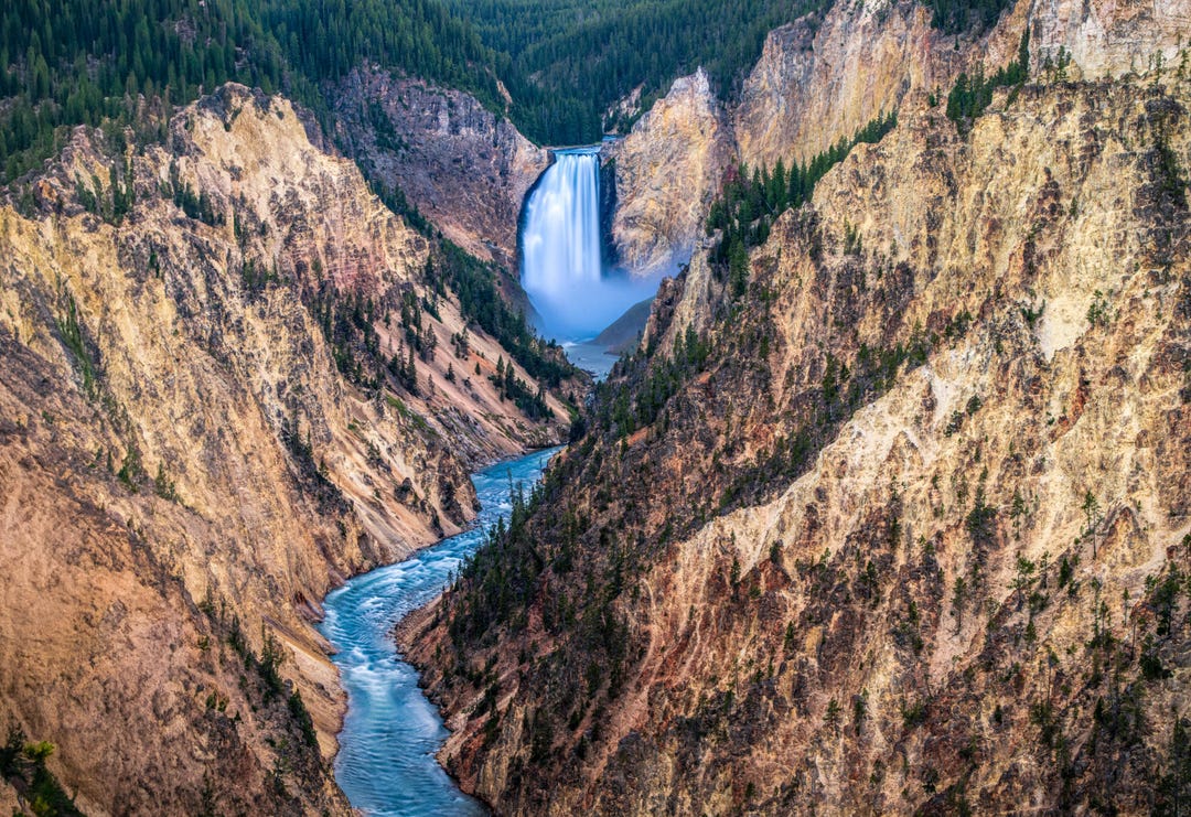 Capturing the Splendor of Yellowstone Falls, Yellowstone National Park ...