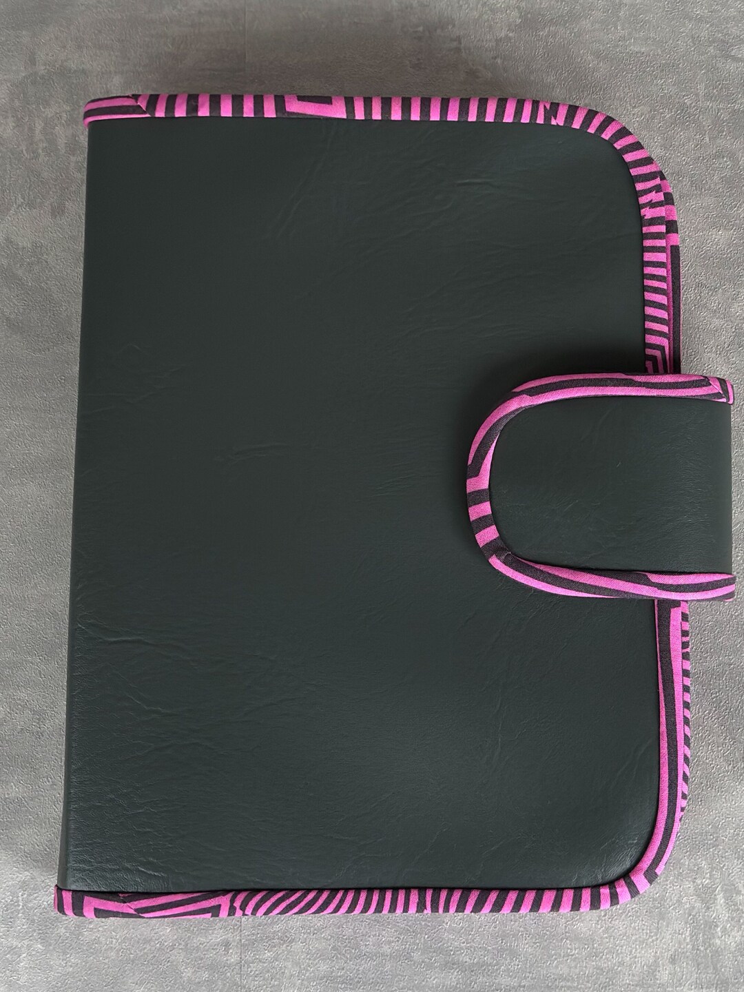 Gray Portfolio With Pink Accents, Fits Composition Notebook and Tablet ...