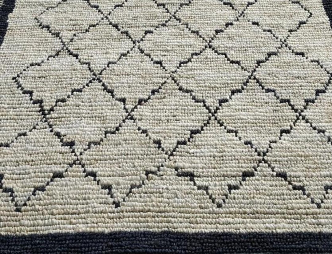 Jute Loop Rug Diamond Design With Border in Ivory and Charcoal, Hand ...