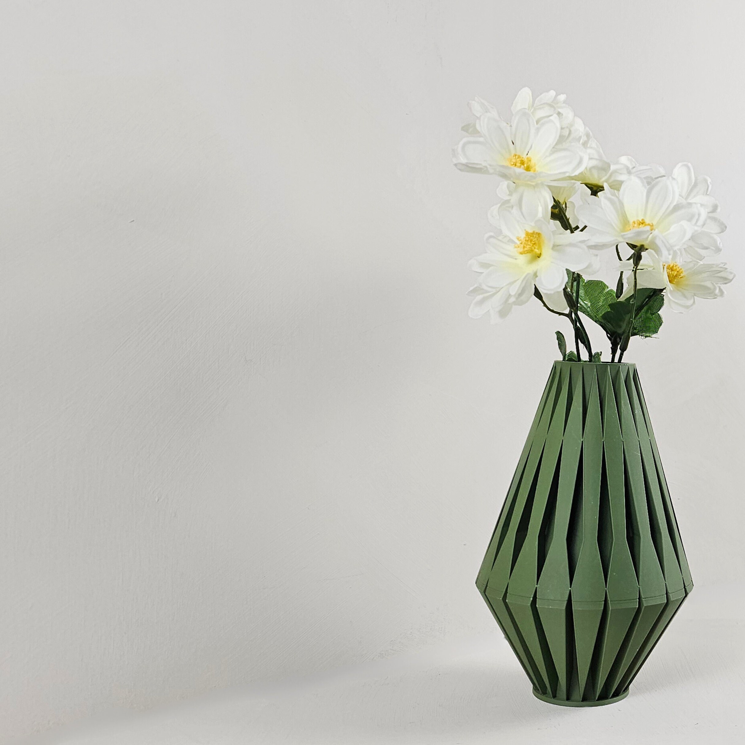 Modern Green Floral Vase - Sustainable Home Decor, Unique Recycled ...