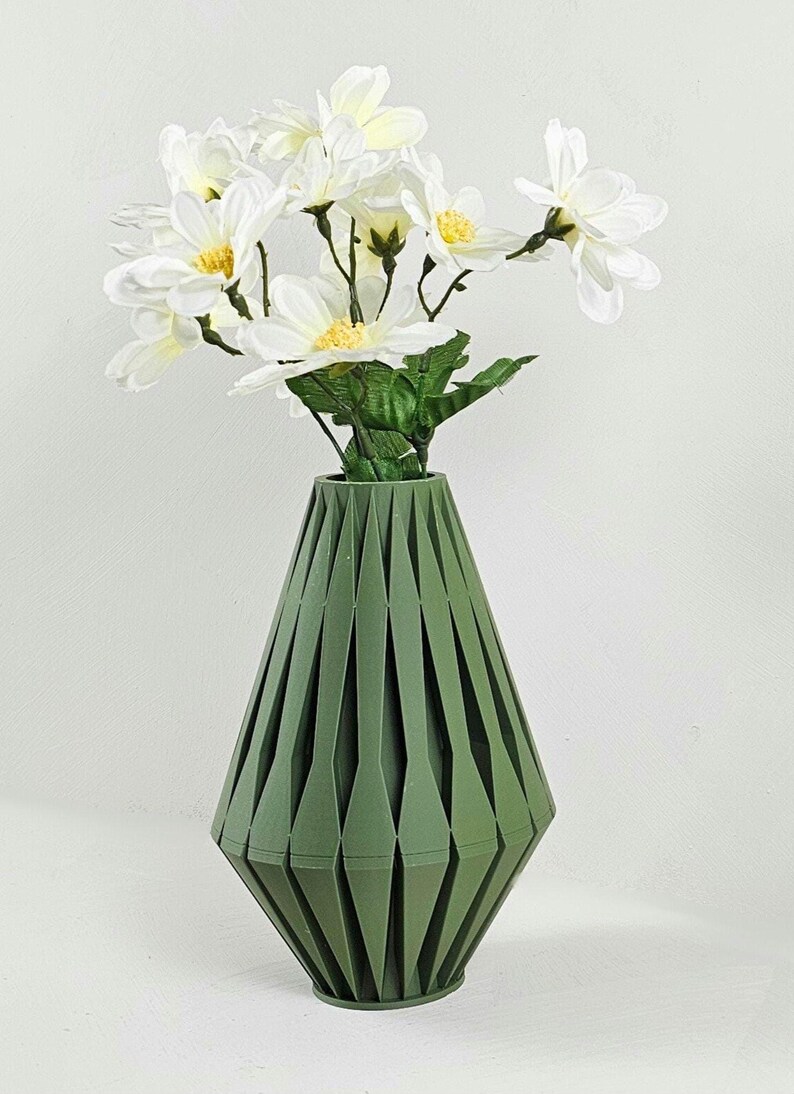 Modern Green Floral Vase - Sustainable Home Decor, Unique Recycled ...