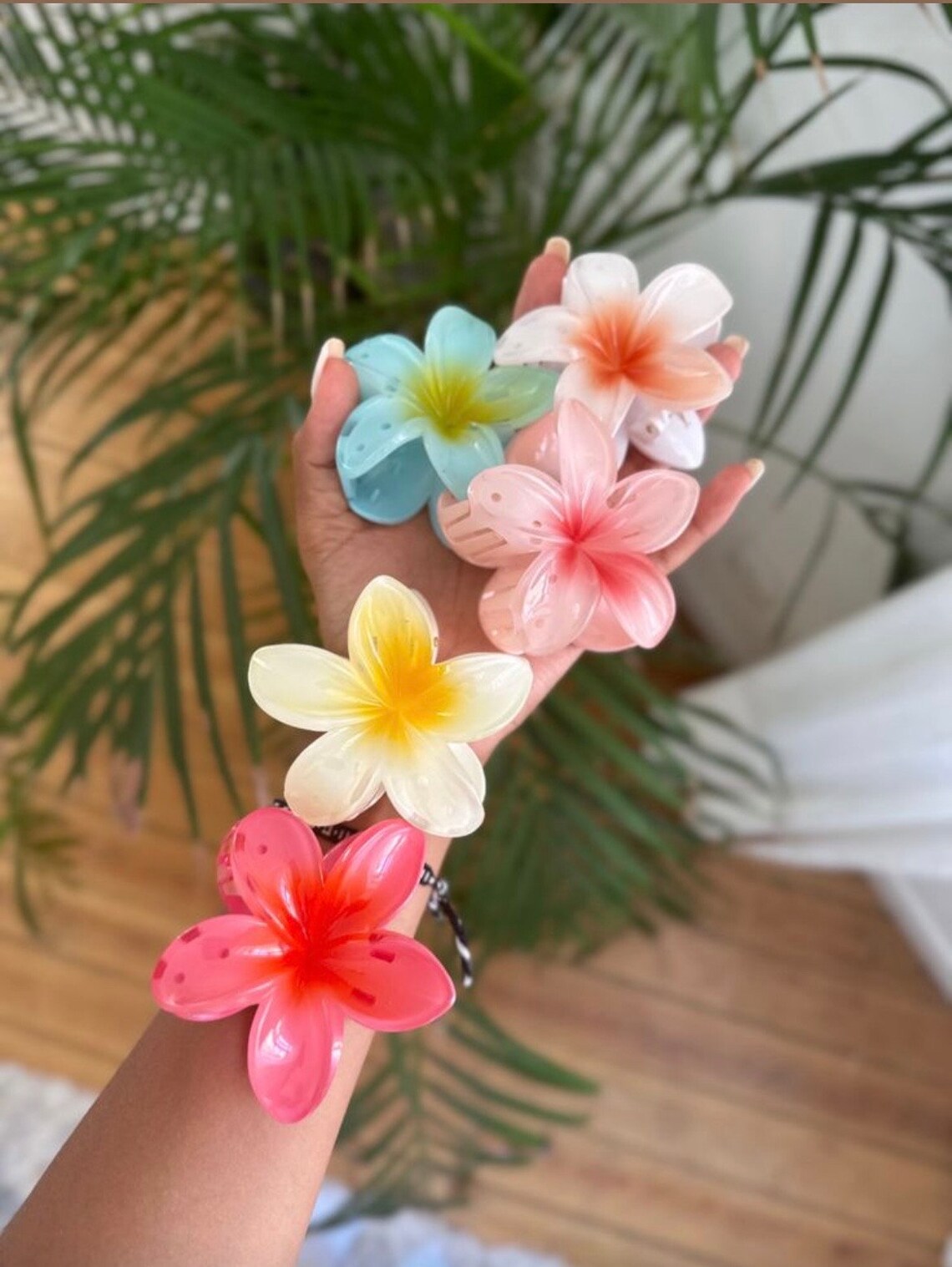 Hibiscus Flower Hair Claw - Etsy