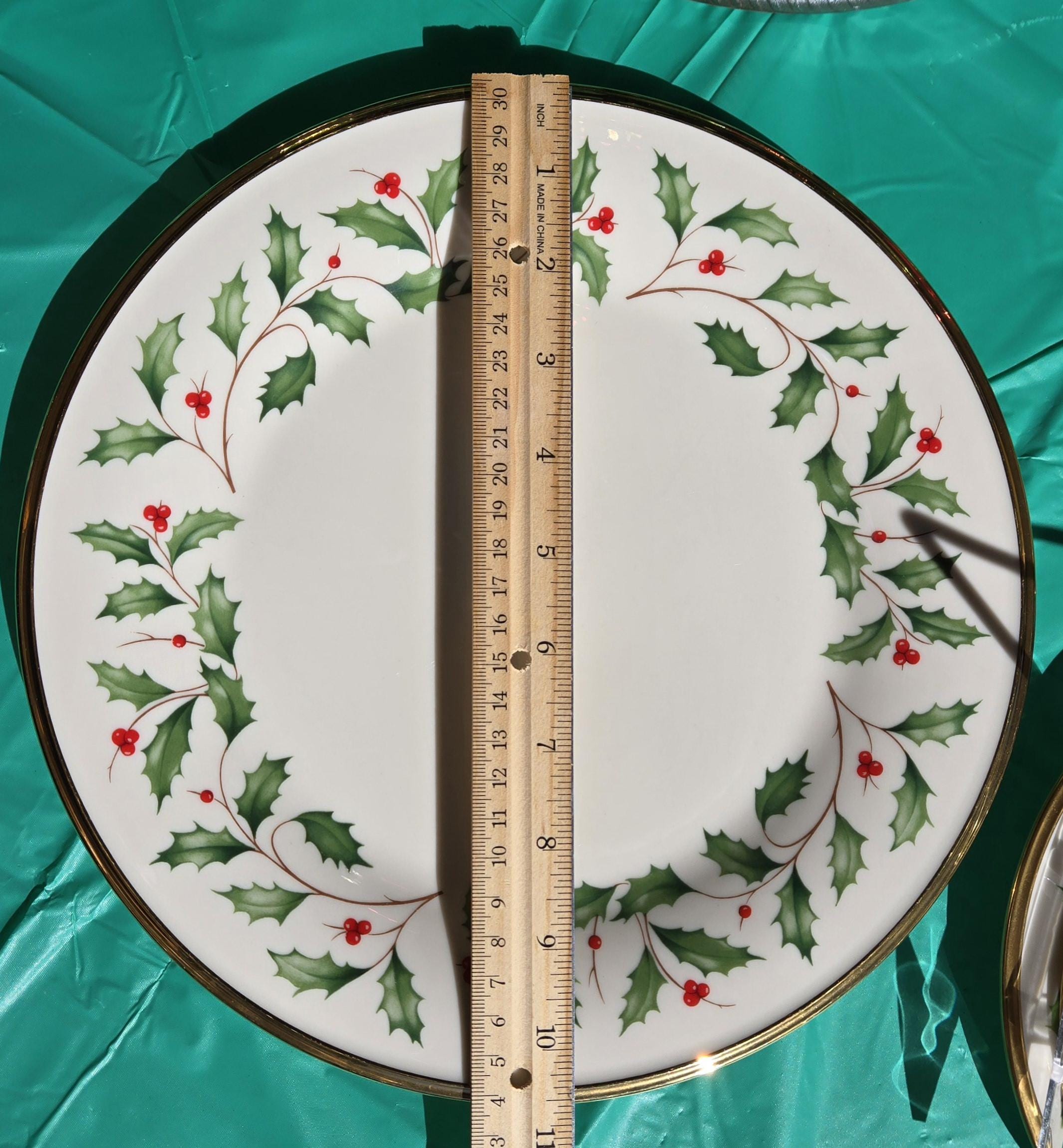 Vintage Lenox Holiday Dinnerware: Holly Berry Christmas, 24 K Gold ...