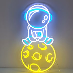 Astronaut Neon Sign, Neon Sign Light Decor, Astronaut With Planet ...