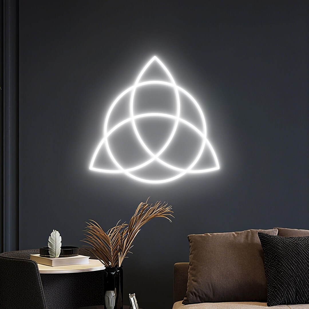 Celtic Knot Neon Sign, LED Wall Light With Ancient Irish Knotwork ...