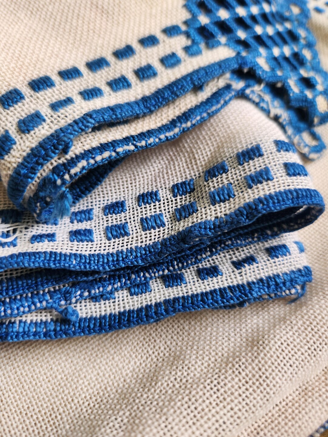 Vintage Hardanger Embroidered Blue White Linen Doilies Table Runner ...