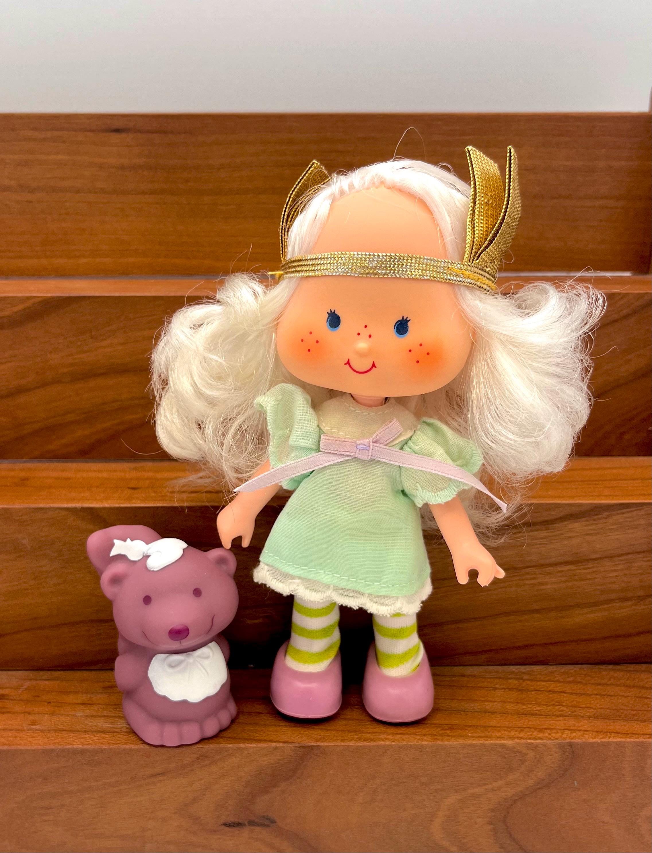 Vintage 1980s Strawberry Shortcake Angel Cake Doll & Soufflé Skunk Pet ...