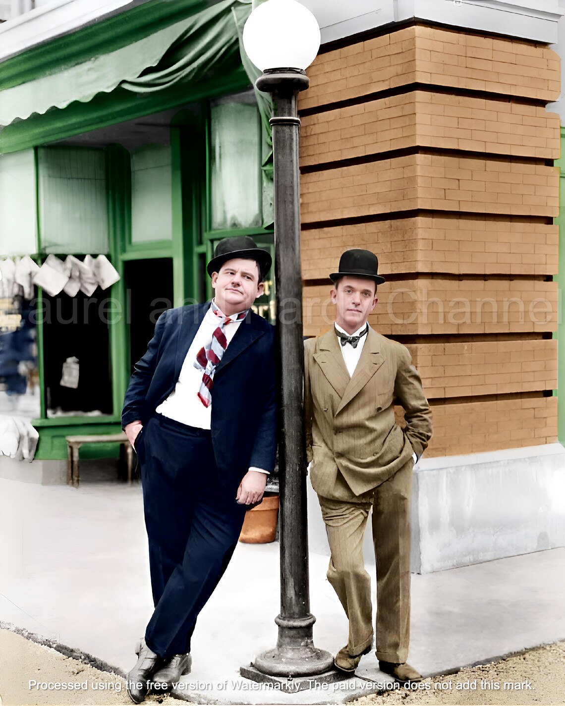 Laurel and Hardy Funny Cool Picture Comedy Stan and Ollie Street Corner ...