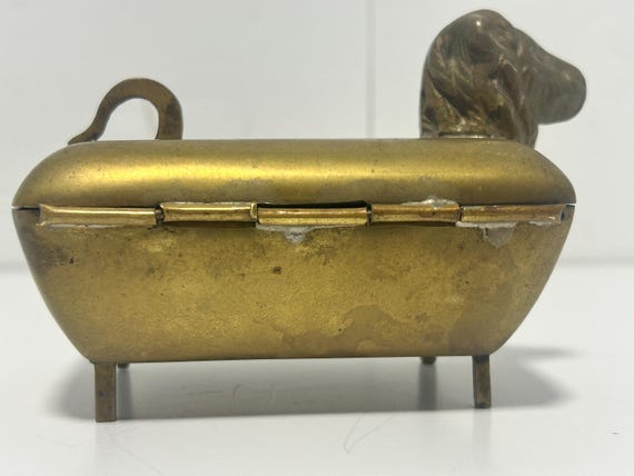 RARE!!! Vintage Regency Lion Shaped Brass Trinket Box - Gem