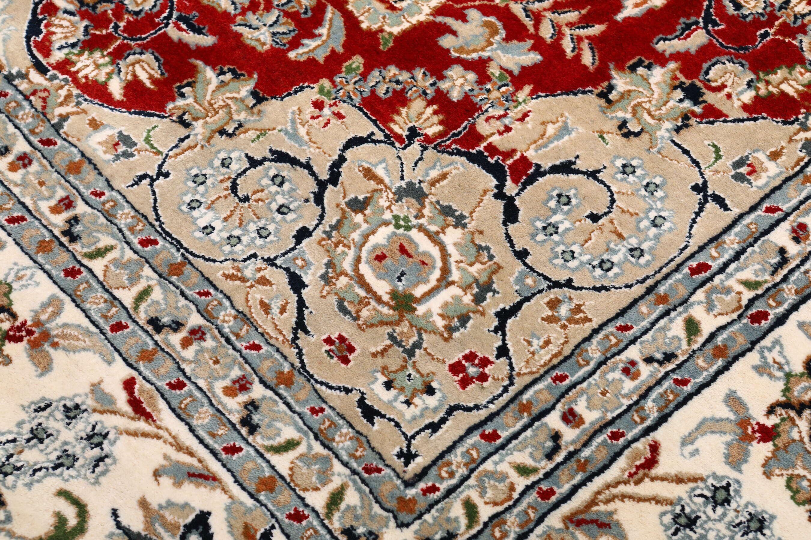 Fine Nain Indo Red Wool Traditional Hand-knotted Oriental Rug for ...