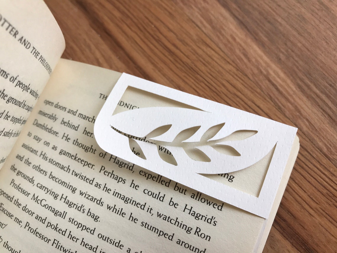 Bookmark SVG Cut File Bundle / 8 Corner Bookmark Patterns - Etsy