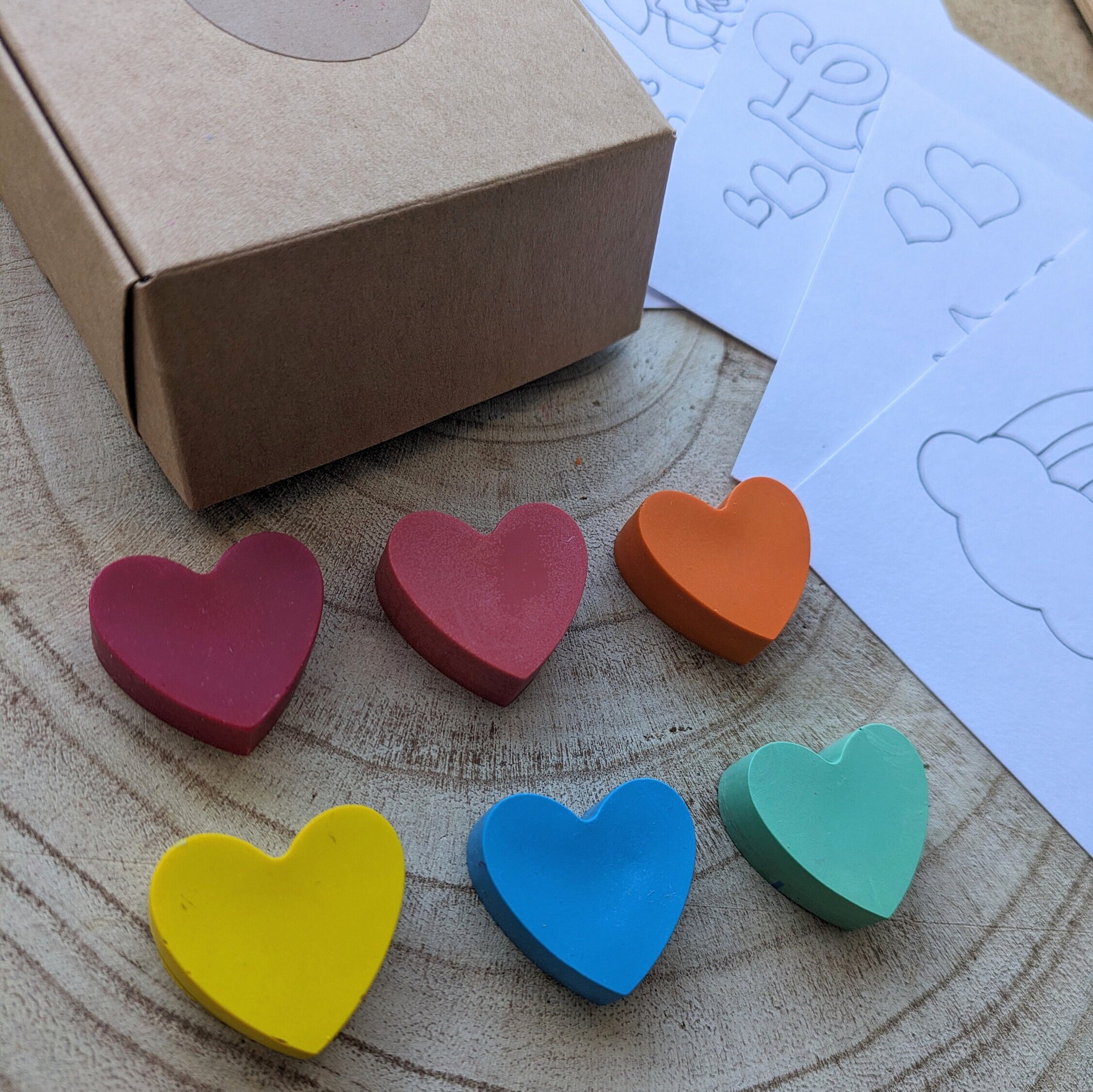Love Heart Doodle Kit Rainbow Crayons Valentine's Day Shaped Crayons ...