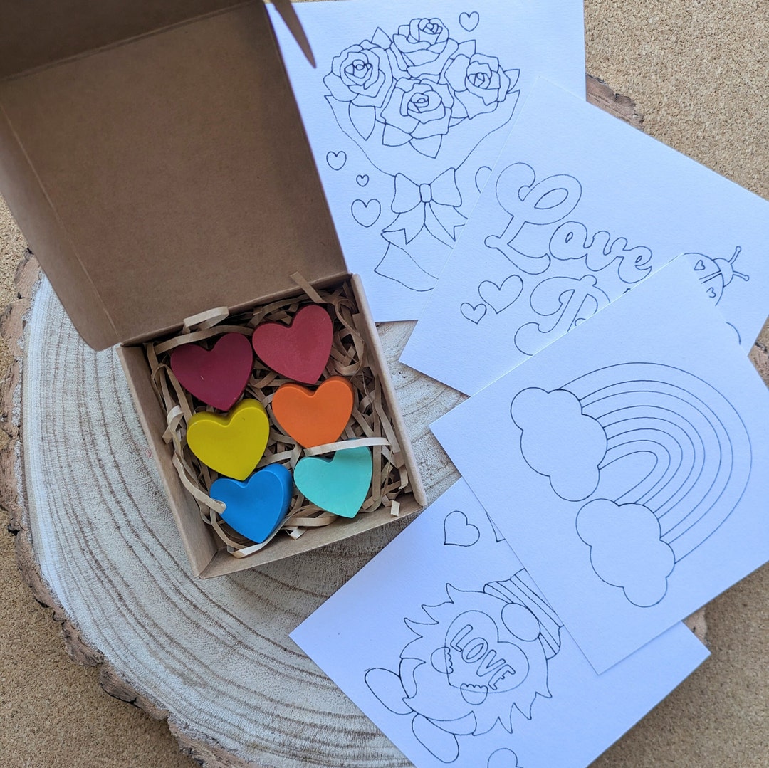 Love Heart Doodle Kit Rainbow Crayons Valentine's Day Shaped Crayons ...