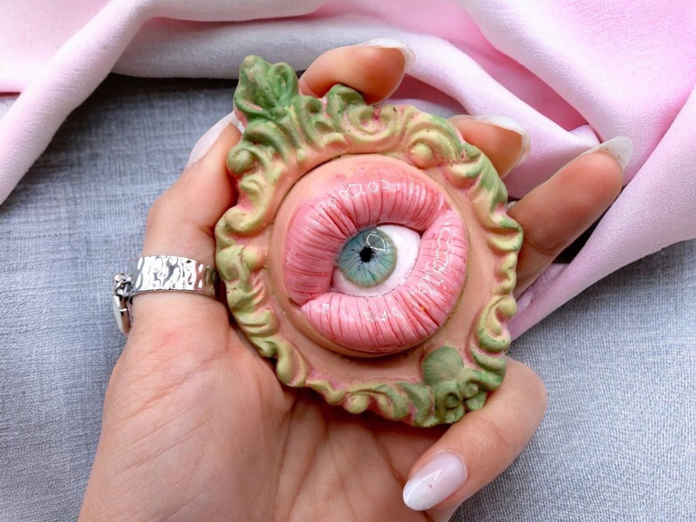 Mouth With Eye Frame Realistic Green and Pink Strange Scary Cute ...