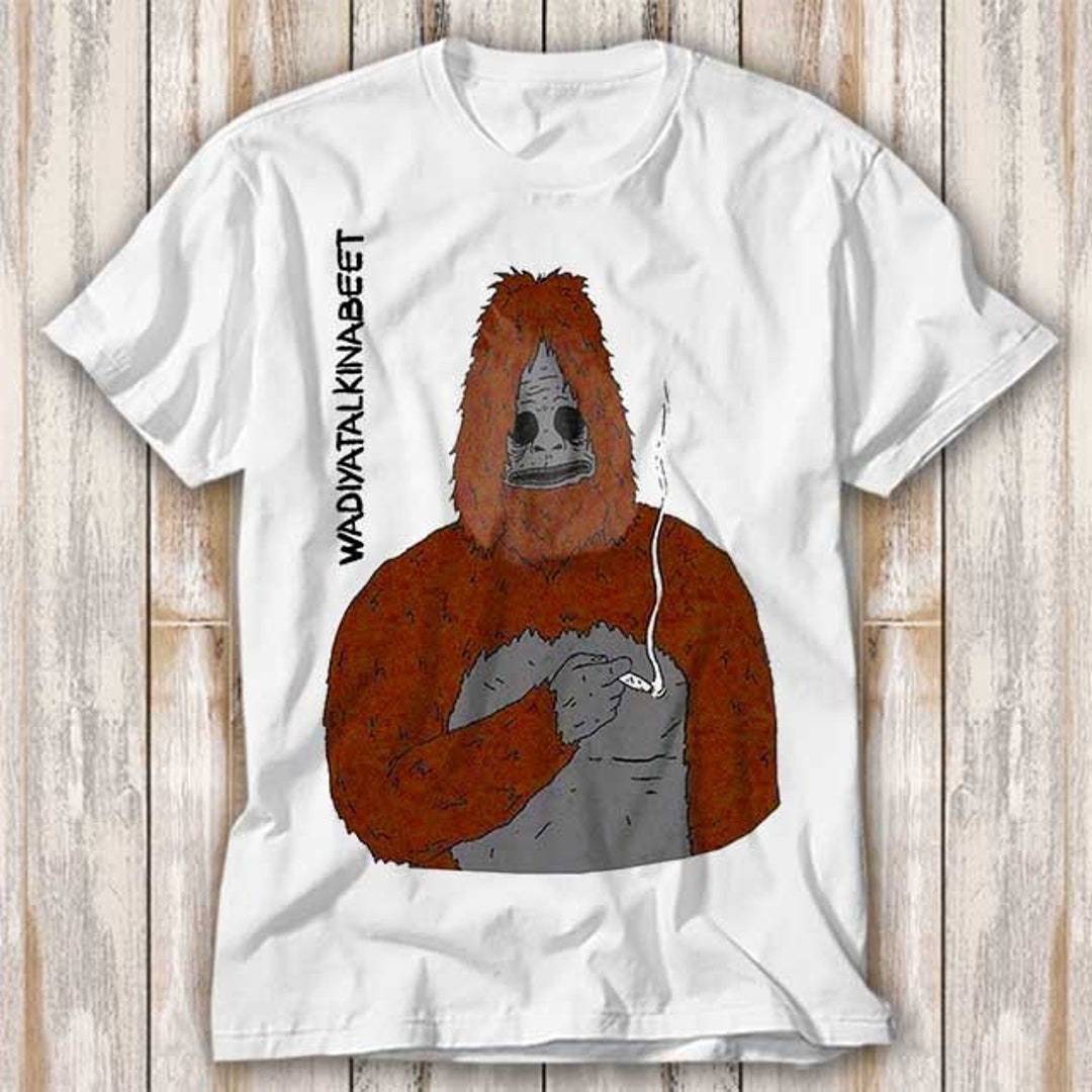 Sassy The Sasquatch Smoke Big Lez Show Retro T Shirt Best Seller Funny Movie T Music Meme Top