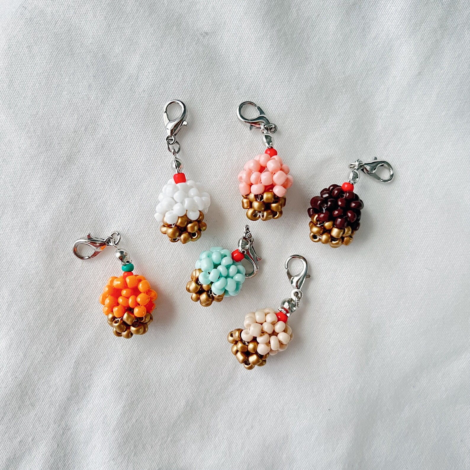 TINY CUPCAKE CHARM! Handmade Mini Beaded Cupcake Charm or Keychain! - Etsy