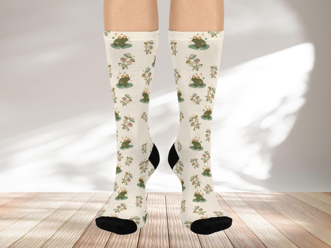 Frog Socks, Mushroom Socks, Cute Amphibian Lover Gifts, Fairycore Frog ...