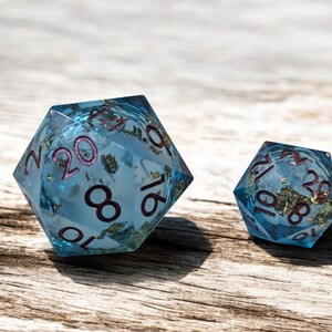 Oceans Treasure Liquid Core Dice Set Blue Resin Magenta Numbering Sharp ...