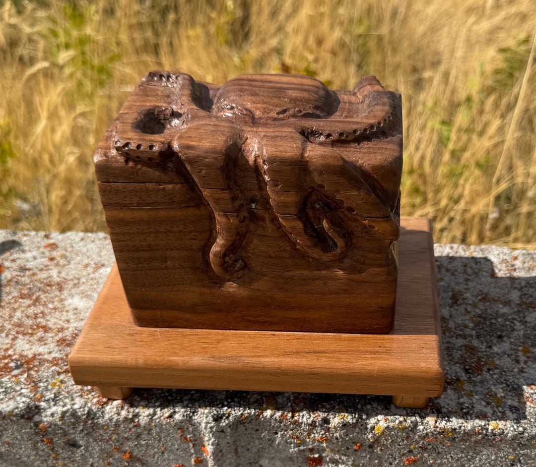 Hand-carved Walnut Wood Box: Kraken Design, Magnetic Latch - Etsy