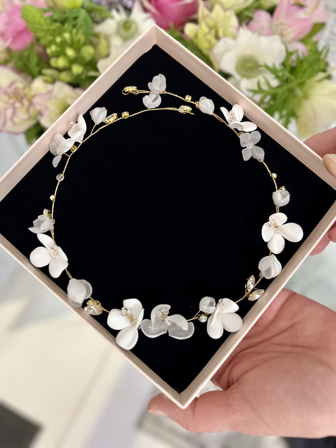 Delicate Wreath to Bridal Hairstyle, Wedding Headband for Bride, Bridal ...