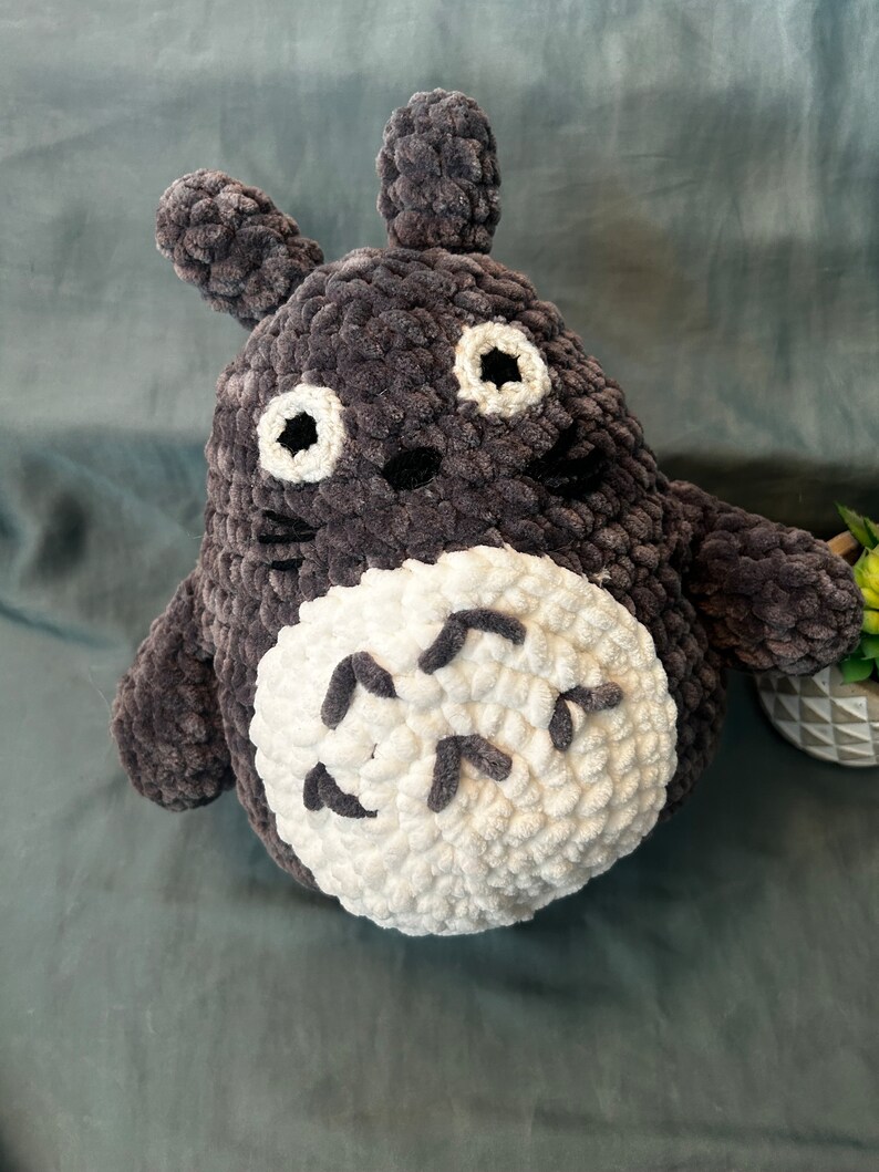 Crochet Amigurumi Totoro Plush, Studio Ghibli Totoro Plush, 9” Totoro ...