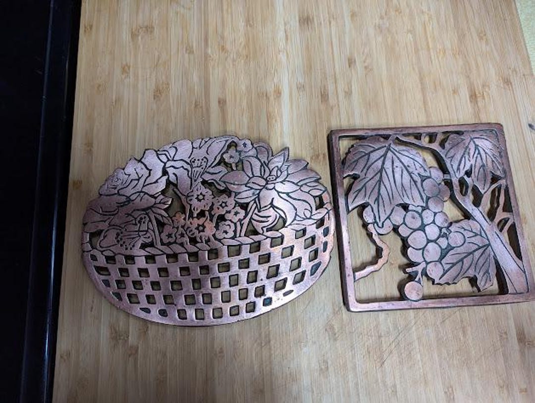 Old Dutch Design Set of Trivets - Etsy