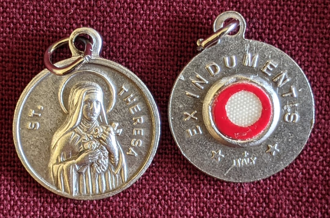 Medal-relic of Saint Thérèse of the Child Jesus - Etsy