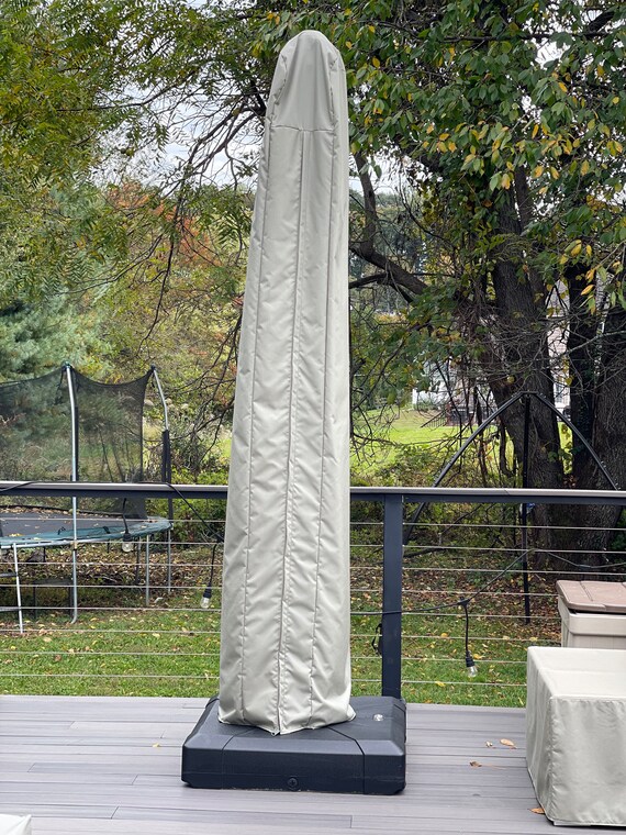 Outdoor umbrella covers store