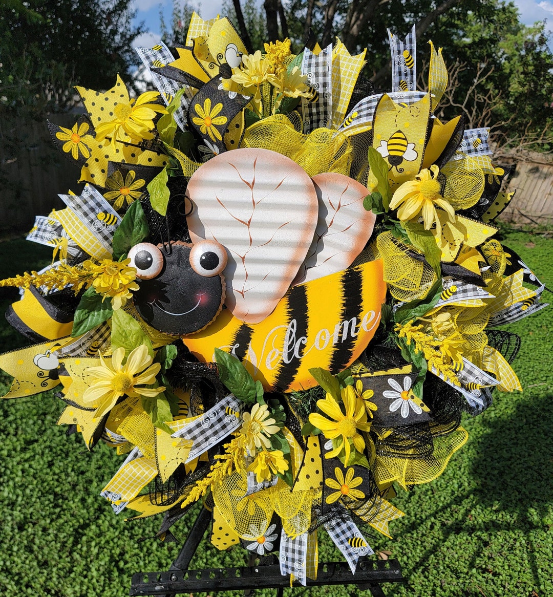 Bumble Bee Mesh Wreath - Etsy