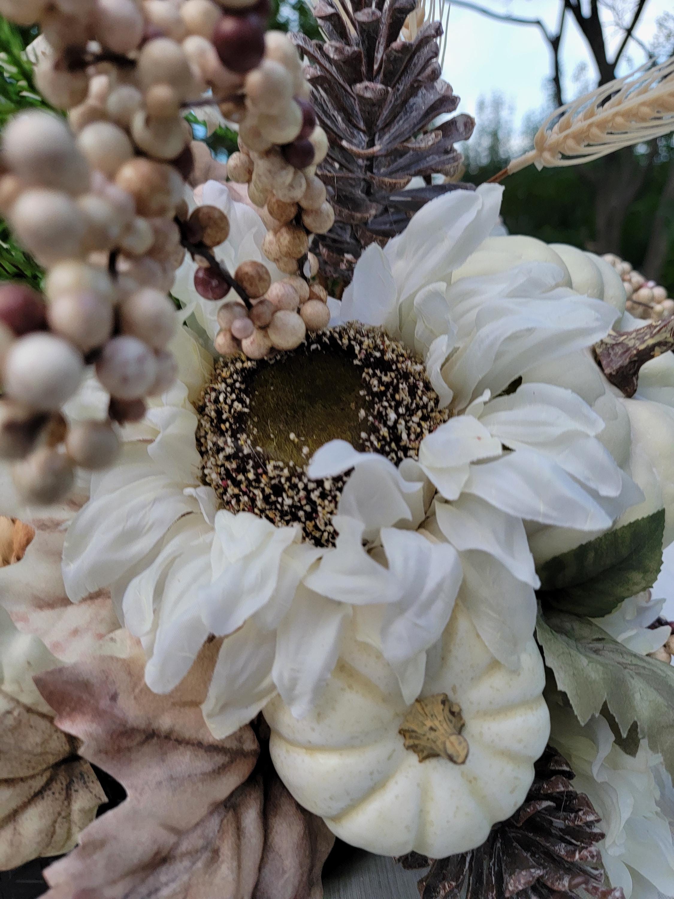 Cream Cornucopia Centerpiece - Etsy