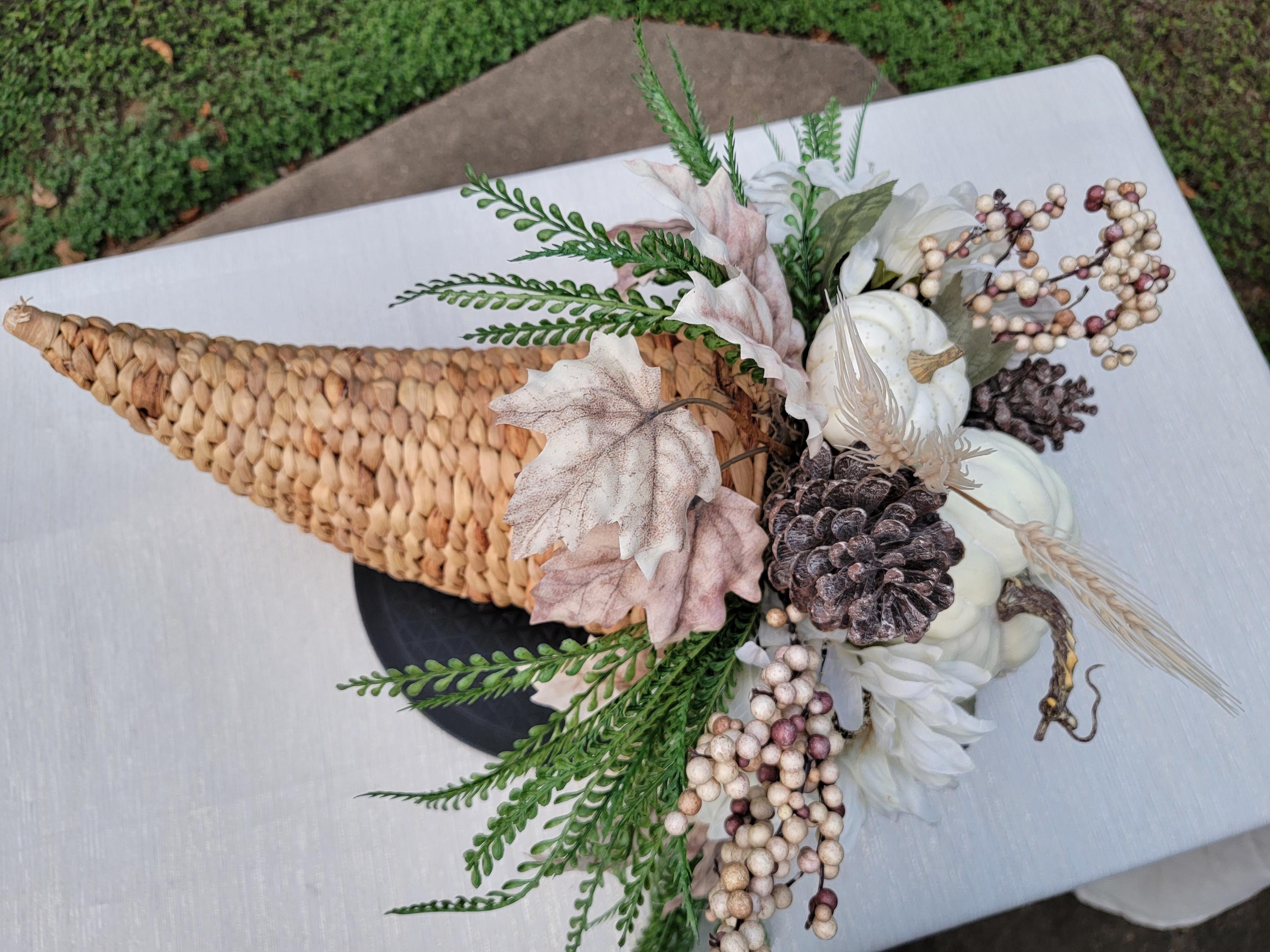 Cream Cornucopia Centerpiece - Etsy