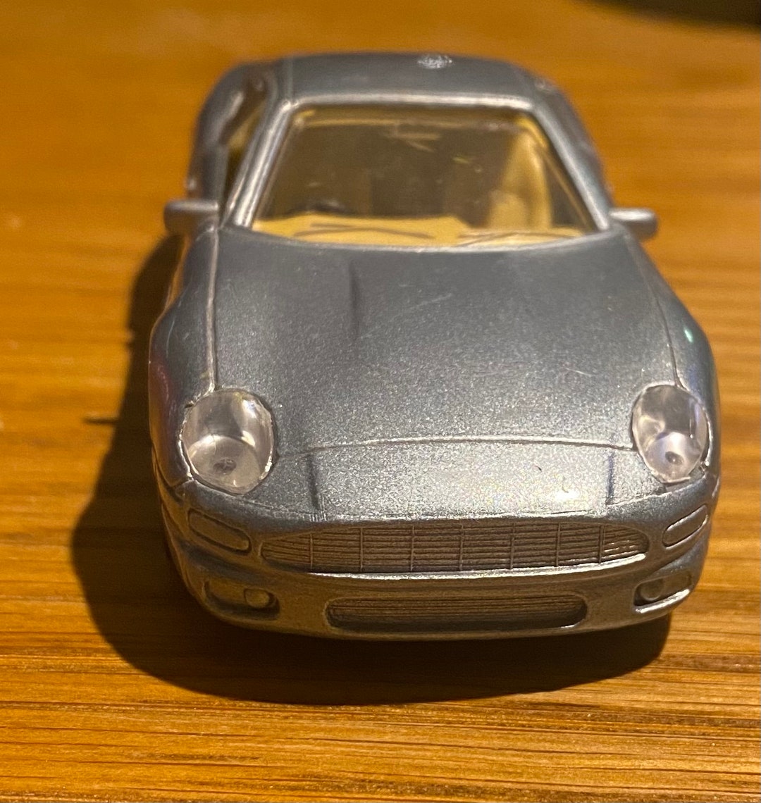 Maisto Super Car Collection Aston Martin DB7 Silver 1:40 Scale Die-cast ...
