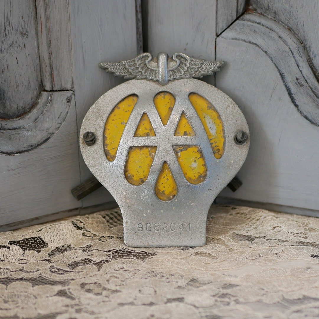 English Vintage AA Grill Radiator Badge Classic Car Memorabilia Auto ...