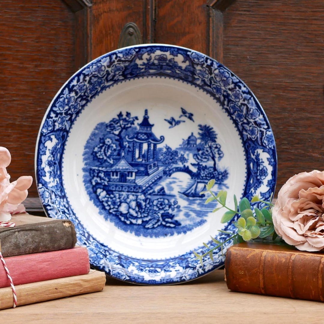 Olde Alton Ware Vintage Blue and White Willow Pattern Large Bowl ...