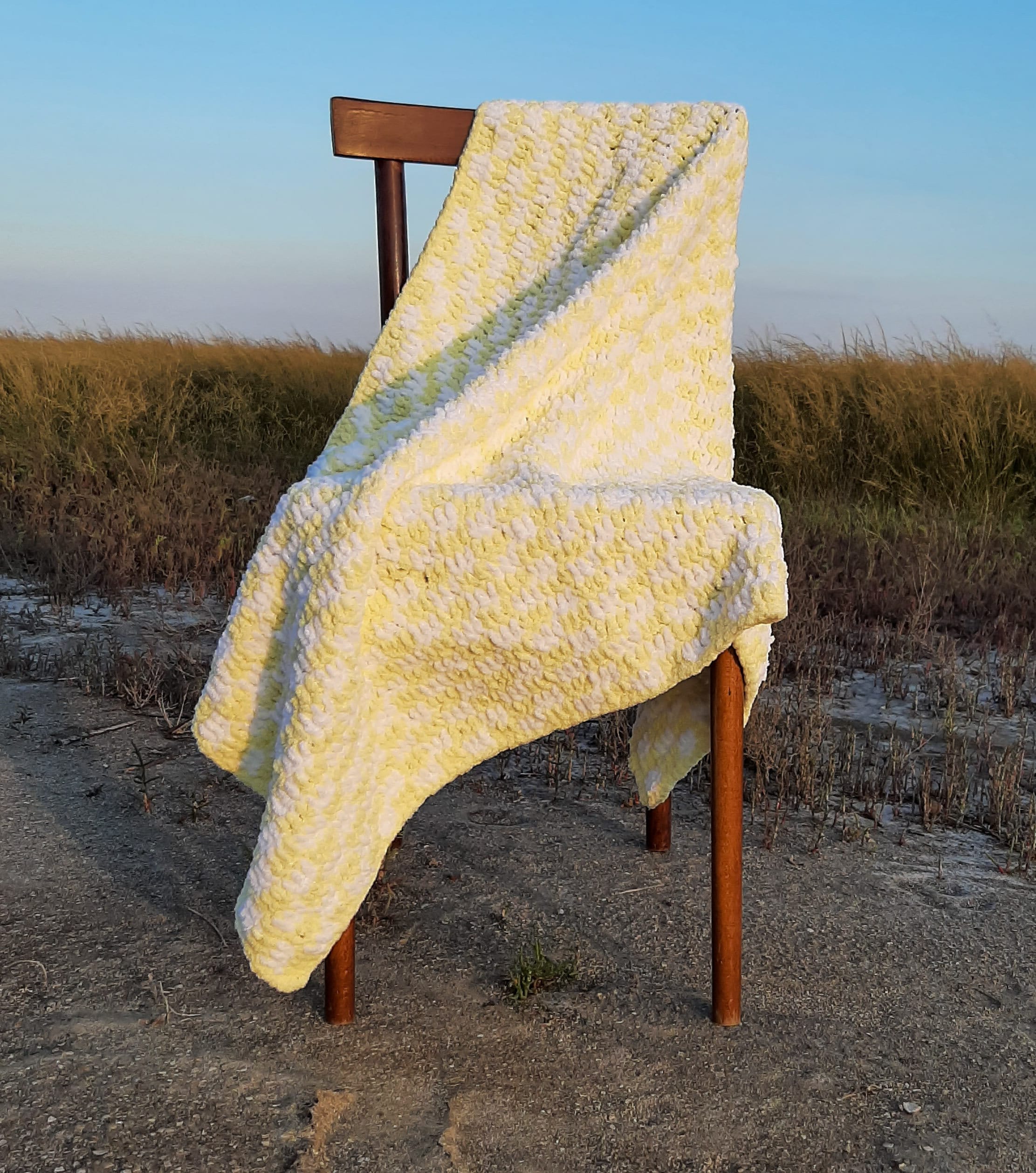 Soft Yellow Baby Blanket Pattern. Checkered Baby Blanket Soft Crochet ...