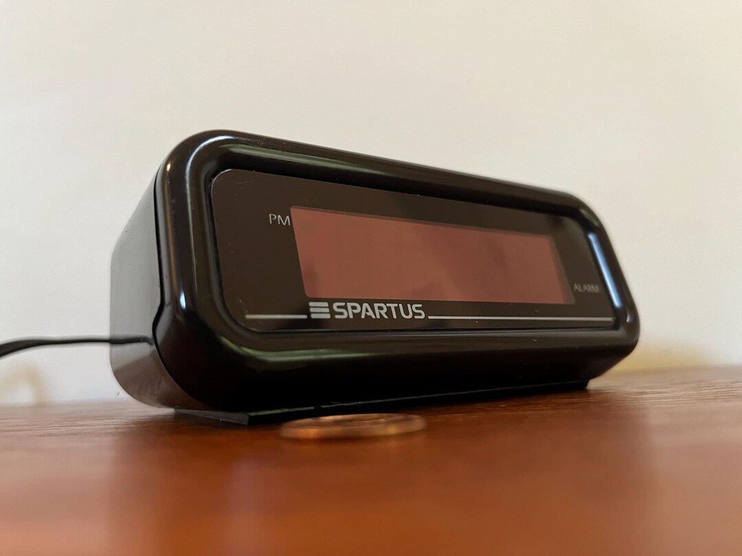 Spartus Model 1146 Vintage Black, Silver-white Piping, White, and Red ...