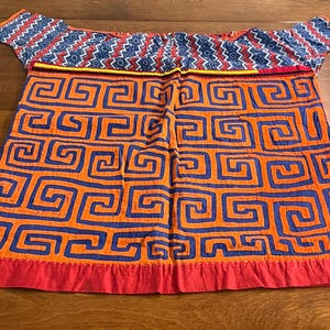 Guna Yala Vintage Hand Stitched Blouse - Coral Pattern - Blue, White ...