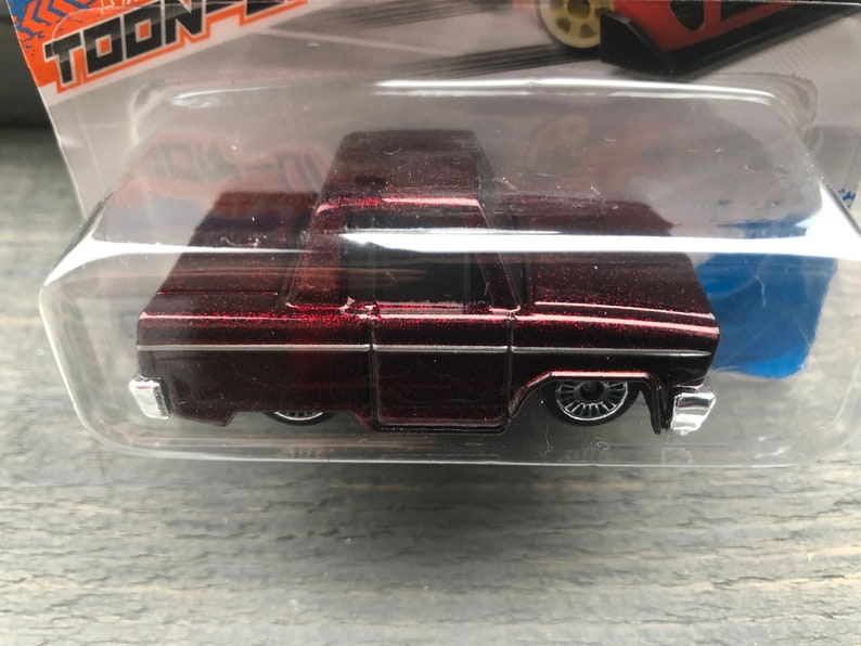 Slowrider '64 Red Maisto Fresh Metal 100 Collection Toon-ups Die Cast 1 ...