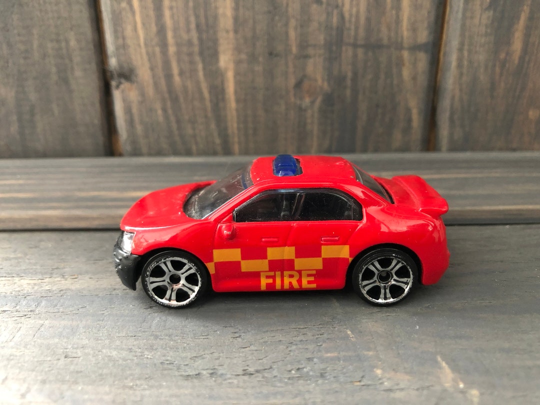 Fire Department Emergency Sedan Red Teamsterz 1:64 Miniature Car Scale ...