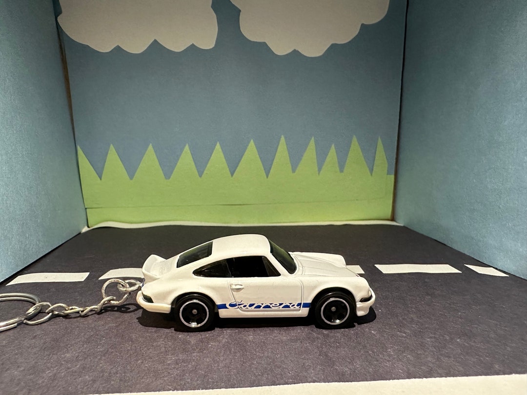 Porsche 911 Carrera RS Keychain - Etsy
