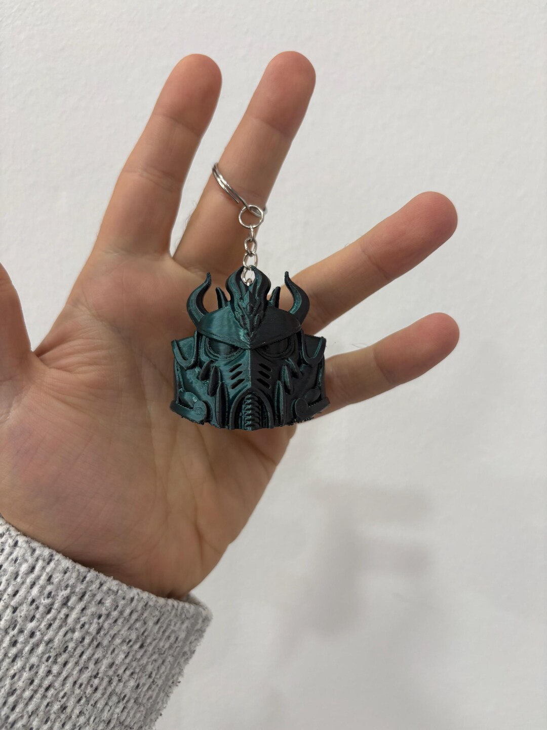 Warhammer 40K Vulkan Keychain – 3D Printed Primarch Helmet Green and ...